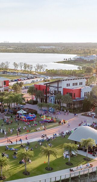 Crescent B Commons | Dining At Babcock Ranch